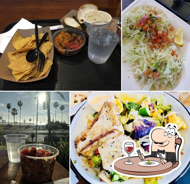 Bear Flag Fish Co. in Huntington Beach - Restaurant menu and reviews
