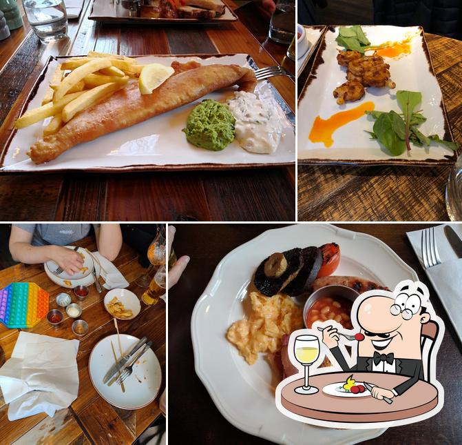 Top 5 restaurants with stargazy pie in London, december 2025 - Restaurant Guru