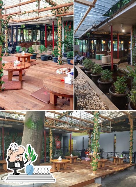 Café Pojok Tilu Tilu, Bandung - Carta del restaurante y opiniones