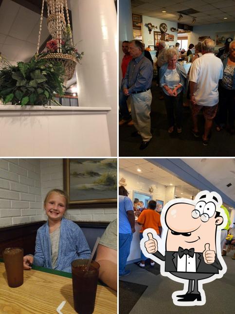 Harbor Inn Seafood Restaurant in Burlington - Restaurant menu and reviews