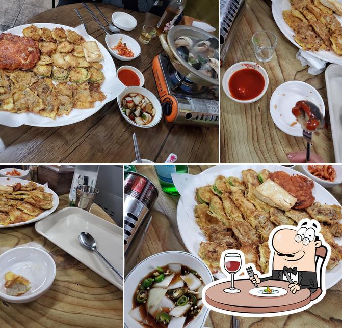 빈대떡앤드골뱅이 restaurant, Suwon-si - Restaurant reviews