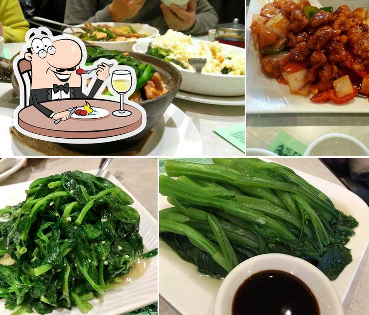 Congee Wong, 1 Spadina Rd in Richmond Hill - Restaurant menu and reviews
