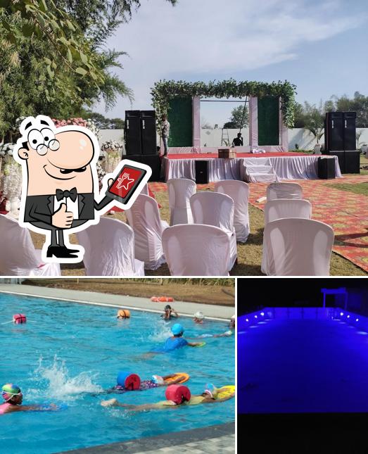 Blue Diamond Club Restaurant & Swimming Pool, Gadarwara - Restaurant ...