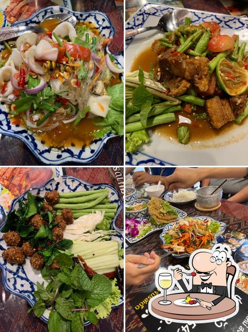 See Na Nuan Cafe, Khon Kaen - Carta del restaurante y opiniones