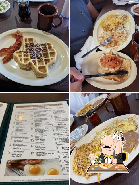 Mom's Cafe in Allen - Restaurant menu and reviews
