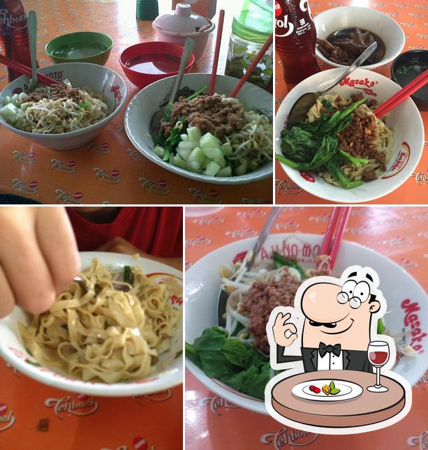 Mie Awang restaurant, Metro - Restaurant reviews
