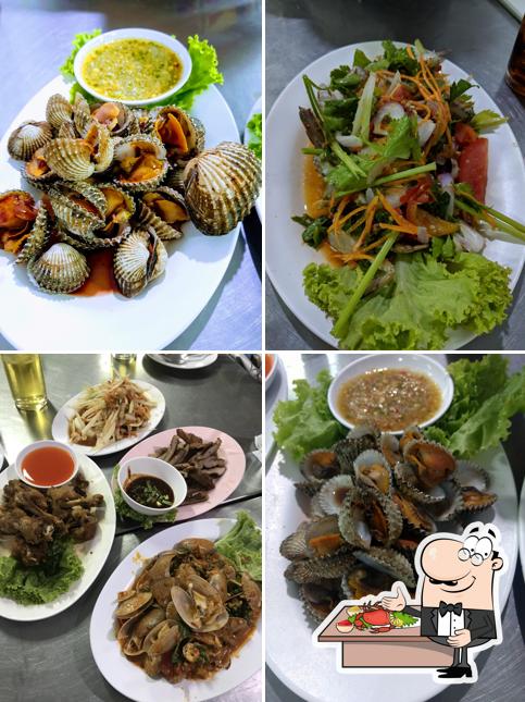 Jaekoy เจ๊ก้อย ส้มตำอาหารอีสาน เพชรบุรี12 (สาขา1), Bangkok - Restaurant ...