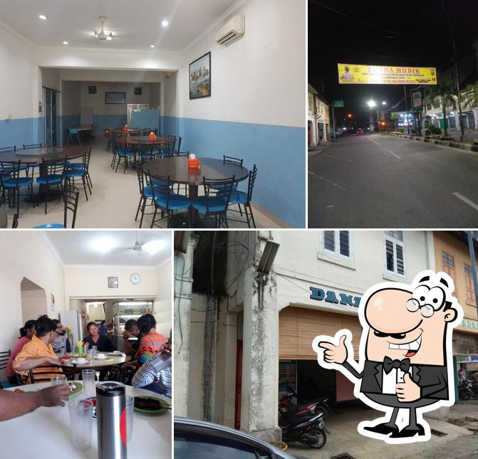 Restoran Danau Toba restaurant, Cendana - Restaurant reviews