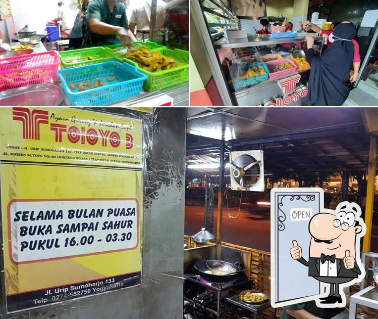 TOJOYO 3 Ayam Goreng dan Jerohan Sapi restaurant, Yogyakarta, Jl. Urip ...