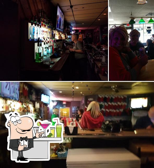 3rd Base Bar & Grill, Avon Lake - Restaurant menu, prices and reviews