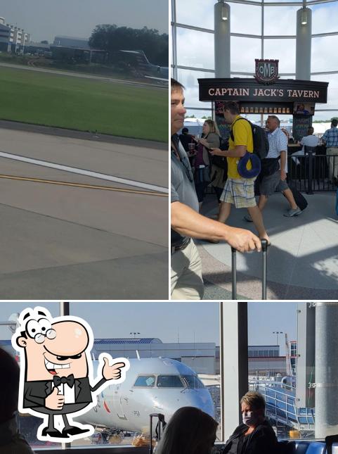OMB at Charlotte Douglas International Airport in Charlotte ...