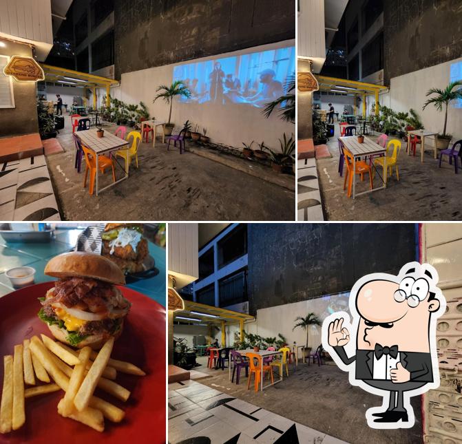 The Weekend Burger restaurant, Cebu City, 3 J. Llorente St - Restaurant ...