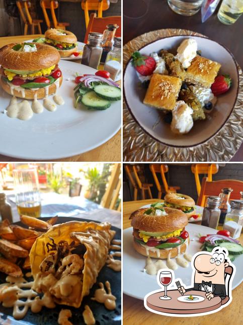 Zoi Mediterranean Grill, Parys - Restaurant menu, prices and reviews