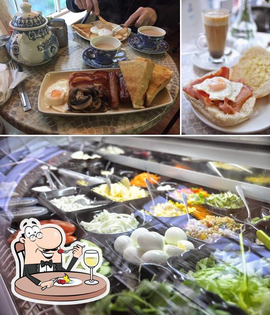 Corner Cupboard in Colwyn Bay - Restaurant reviews