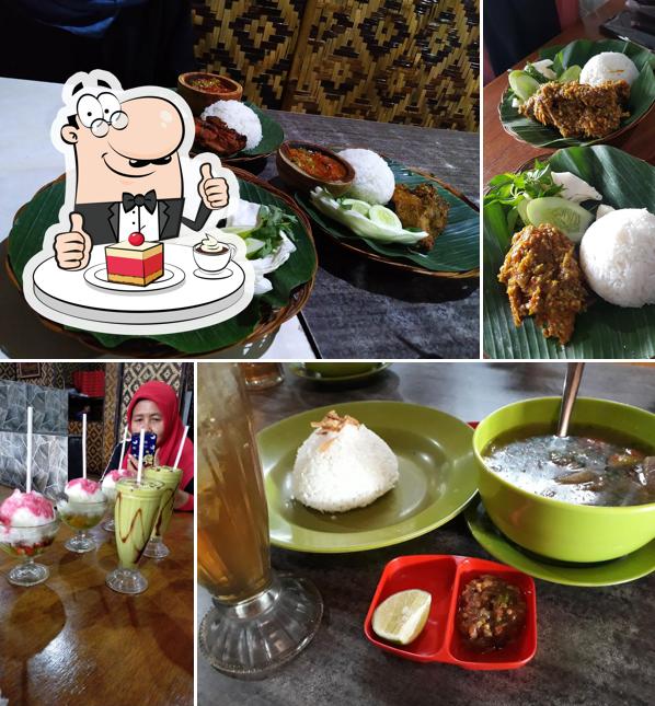 Ayam Mercon Ceger restaurant, East Jakarta, Jl. Raya Ceger No.14 5 ...