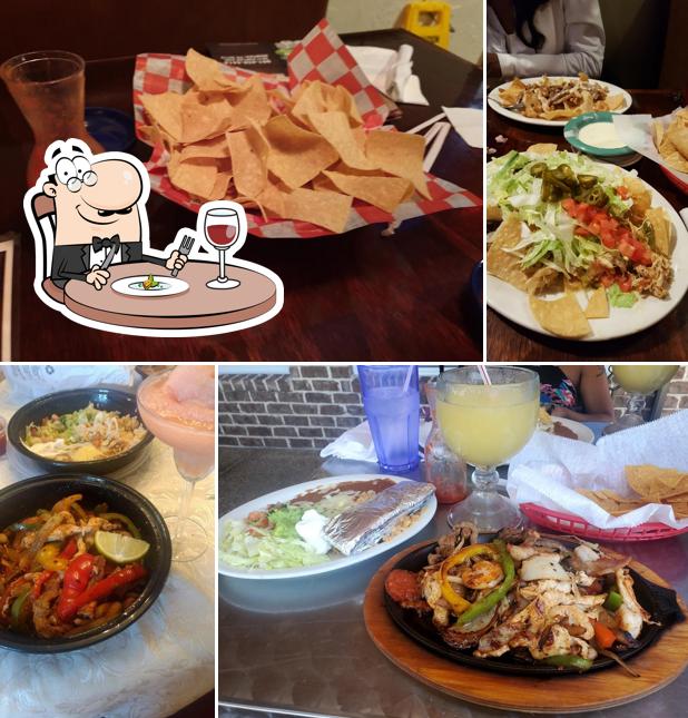 El Toro Loco, 2617 Poplar Ave in Memphis - Restaurant reviews