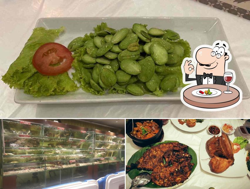 Layar Seafood & Ikan Bakar Pesanggrahan restaurant, Jakarta ...