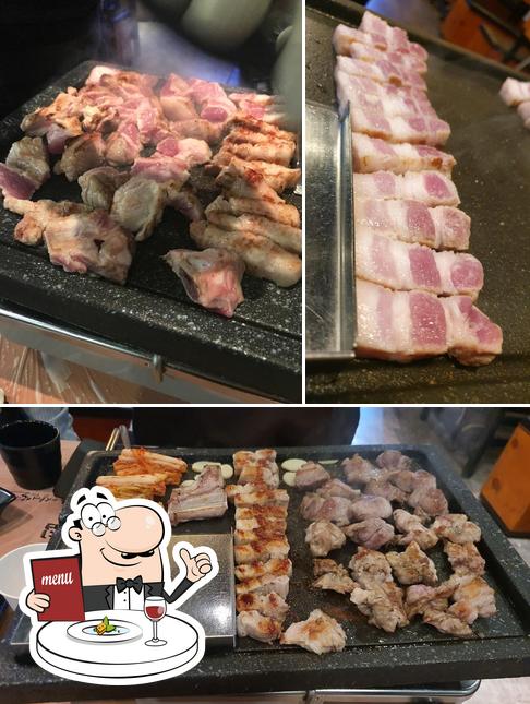 Hanam Pig House Seoyeoido restaurant, Seoul, Gukhoe-daero 72-gil ...