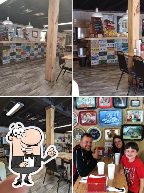 Huck's Cafe, Commerce - Restaurant menu, prices and reviews