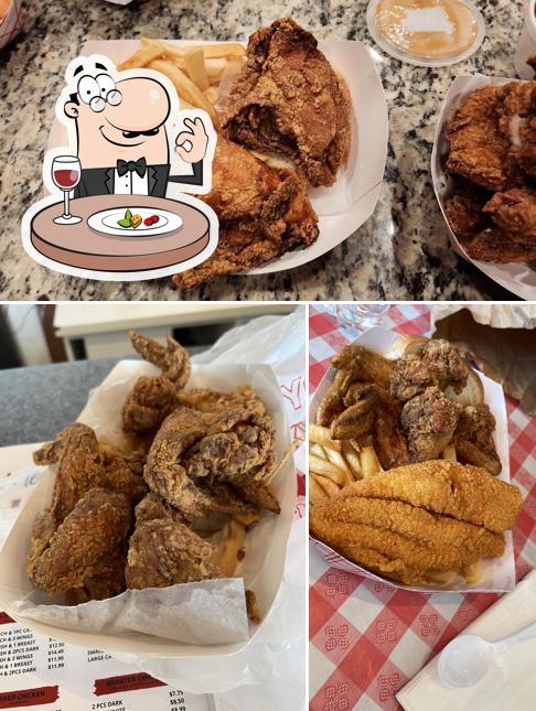Harold's Chicken #41 Of Sycamore in Sycamore - Restaurant menu and reviews