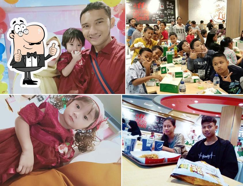 KFC Rawamangun Square restaurant, Ciloto