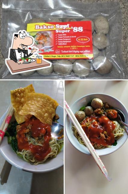 Pondok Bakso & Mie Ayam '88 Pesona Cilebut restaurant, Bogor