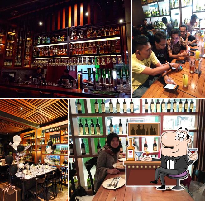 District 10 Restaurant & Bar, Medan - Restaurant menu and reviews