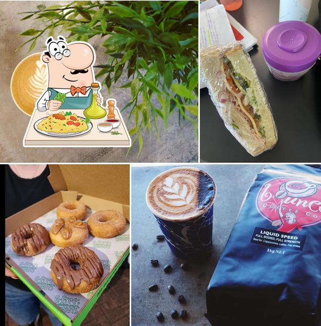 Fat Dogz Cafe - Hammett Street, Currajong - Restaurant menu, prices and ...