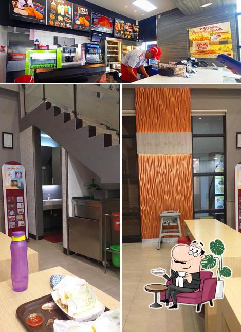 KFC Citra Garden 6 restaurant, West Jakarta - Restaurant reviews