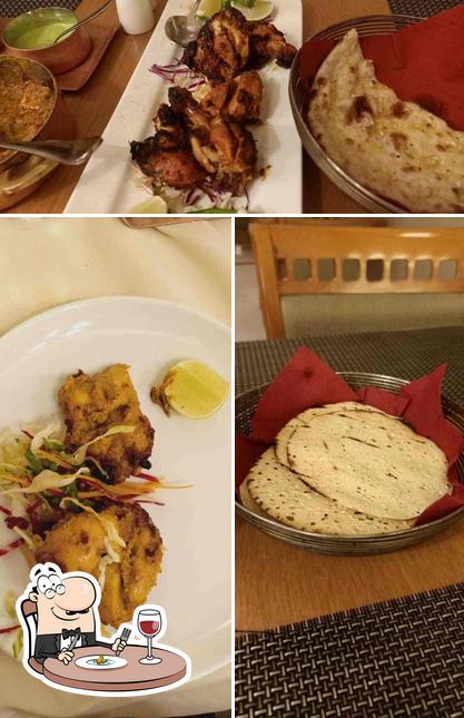 Purani Dilli Restaurant, Dubai, 772V+V3P - Mankhool Road - 4C St ...