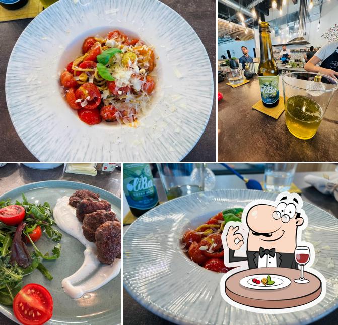 MEET - Food & Social Place restaurant, Warna - Restaurantspeisekarten ...