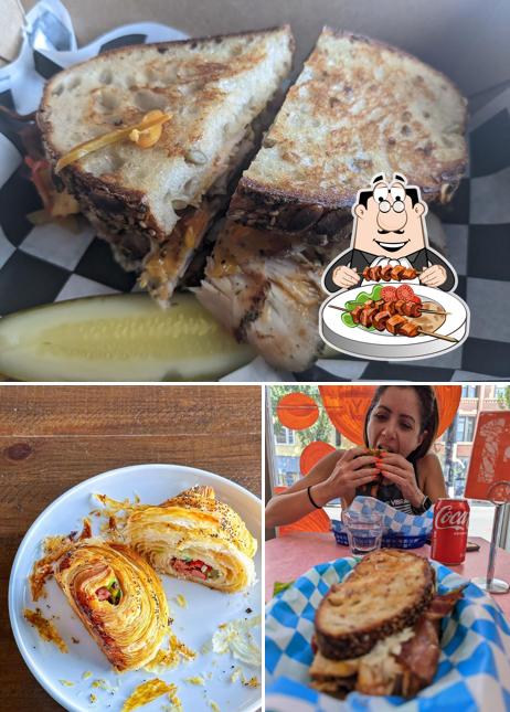 Loaf Lounge, Chicago, Belmont - Restaurant menu, prices and reviews