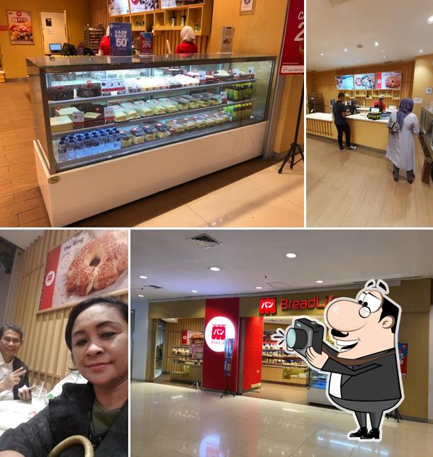 BreadLife Bakery Balikpapan Plaza, Balikpapan - Restaurant reviews