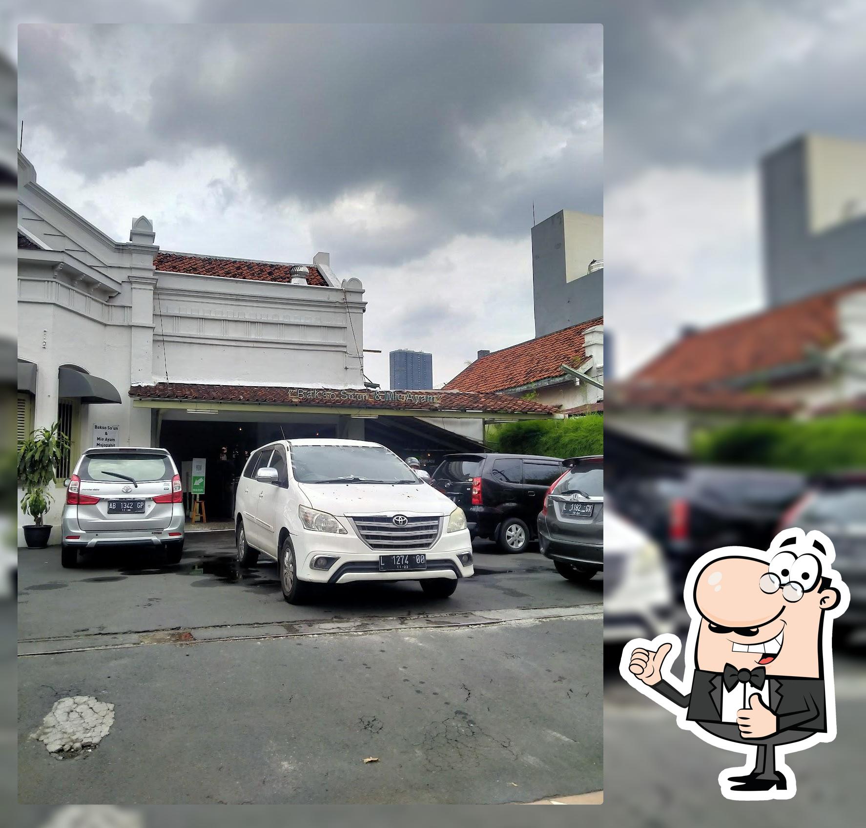 Metro Coffee Shop, Surabaya - Restaurant reviews