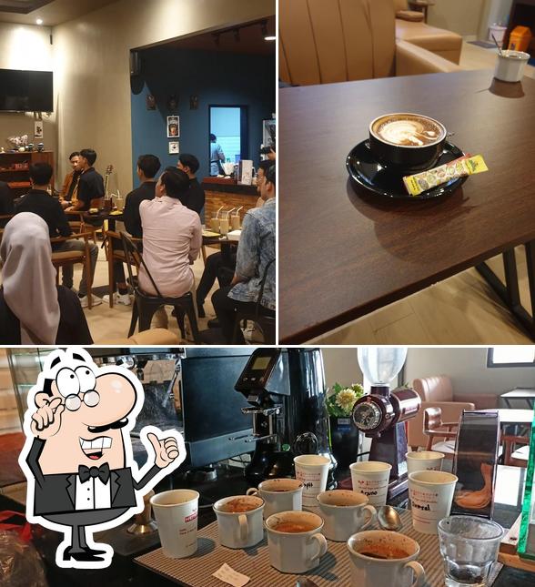 Henshin Coffee Cafe, Malang - Restaurant reviews