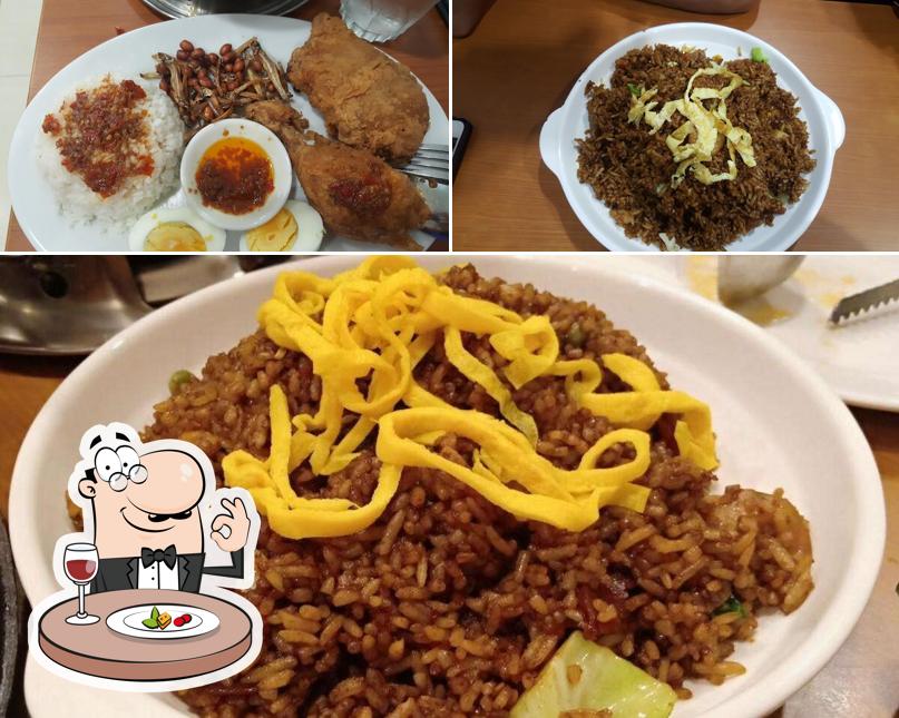 Chomp Chomp, Manila, Vito Cruz - Restaurant menu, prices and reviews