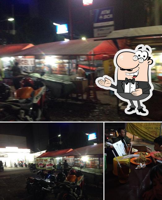 Nasi Goreng Gila Cak Aris, East Jakarta - Restaurant menu, prices and ...