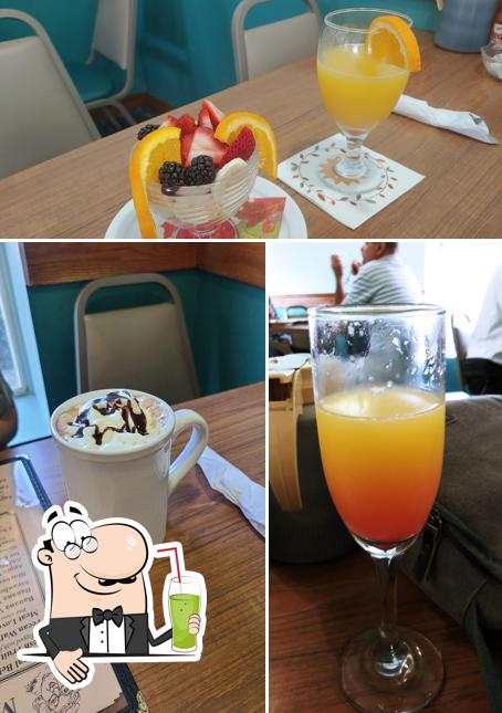 Mom's Home Cooking, New Smyrna Beach - Restaurant menu, prices and reviews
