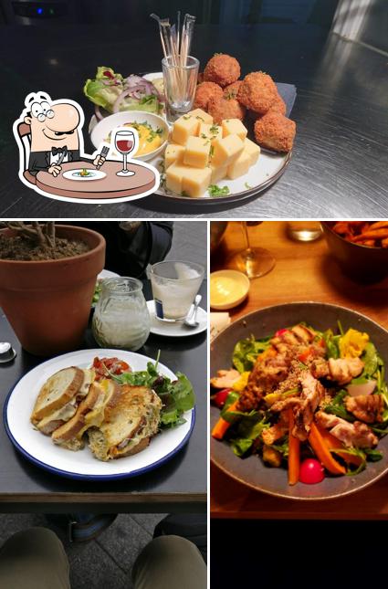 Café CHA CHA, Amsterdam - Restaurant reviews