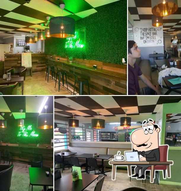 Alien Cafe, San Antonio - Restaurant menu, prices and reviews