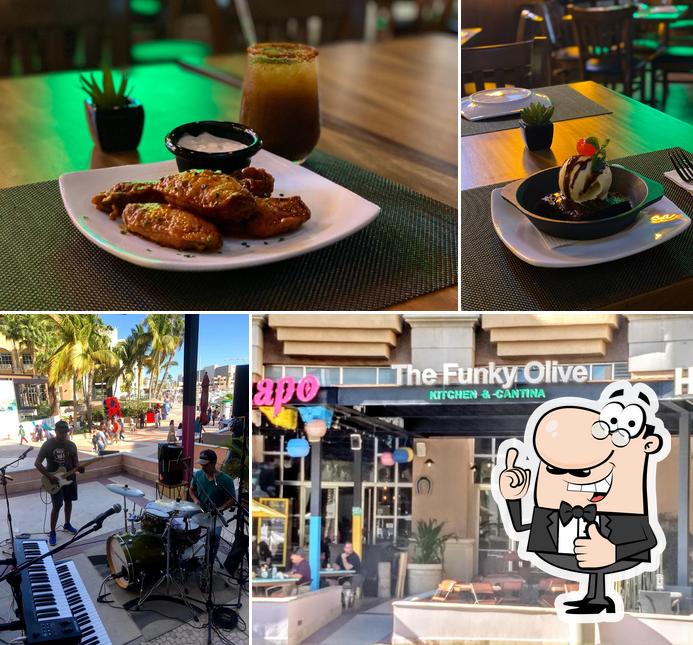 The Funky Olive restaurant, bar, pizza & sushi, Cabo San Lucas - Menú ...