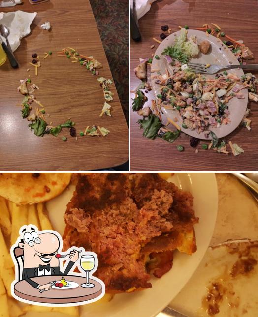 Hoss's Steak & Sea House, Seneca - Restaurant menu, prices and reviews
