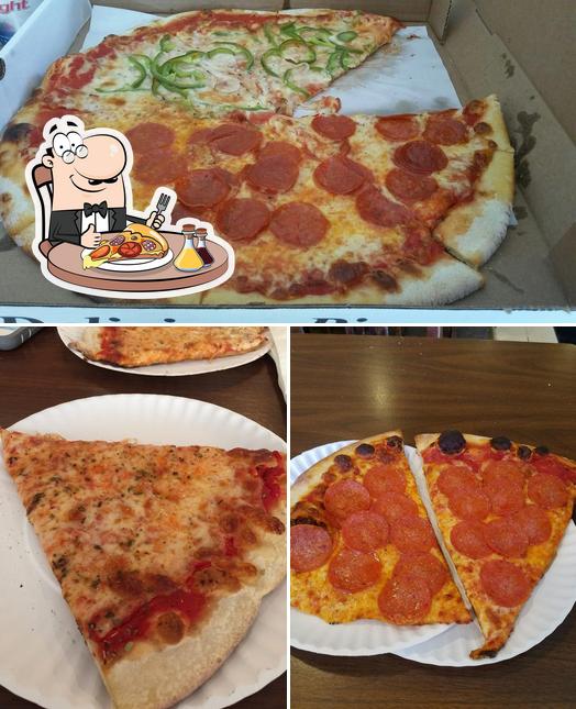 Lucisano's Pizza in Keansburg - Restaurant menu and reviews