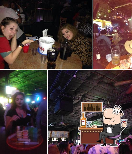 The Chute, 4537 Garth Rd in Baytown - Restaurant menu and reviews
