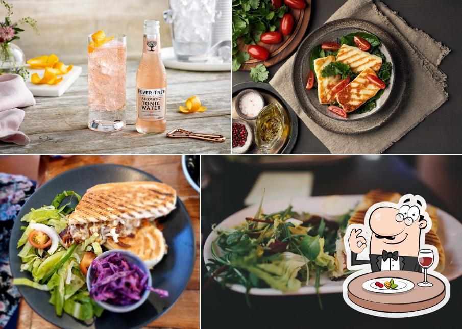 Top 2 restaurants with blueberry pie in Sutton on Sea, august 2025 ...