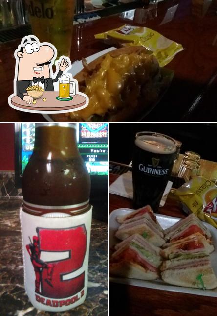 Two Rivers Tavern in San Antonio - Restaurant menu and reviews