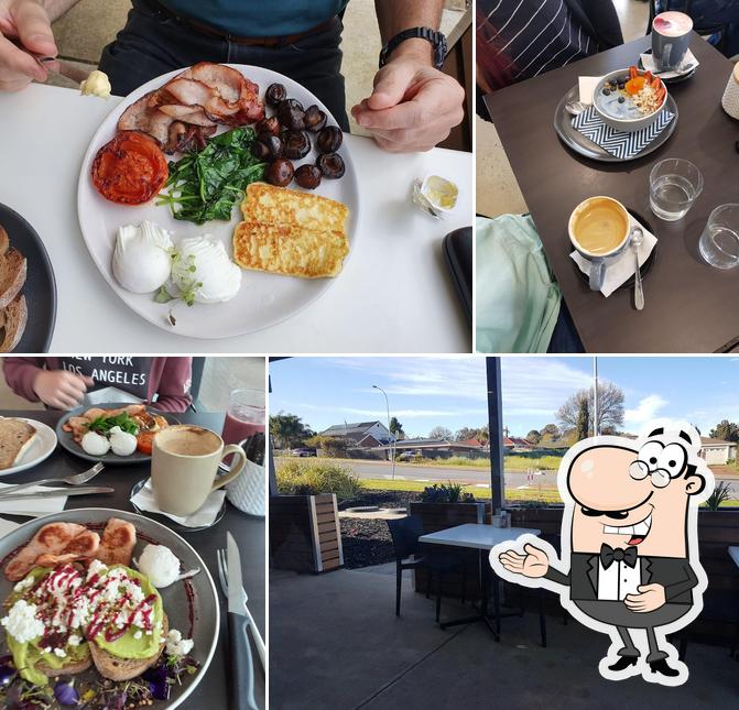 Square 44 Cafe in Surrey Downs - Restaurant menu and reviews