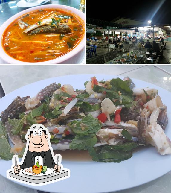 Num Chok, Thai Spicy Seafood Restaurant, Bang Phra - Restaurant reviews