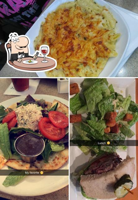 Stuft Pizza Bar & Grill, 78015 Main St #100 in La Quinta - Restaurant ...