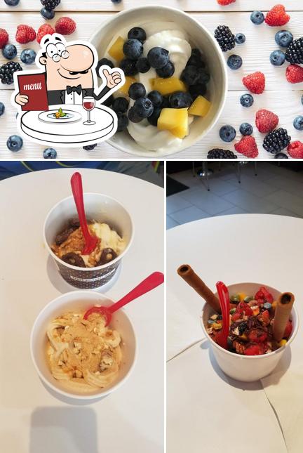 Red Mango, Wheaton - Restaurant menu, prices and reviews
